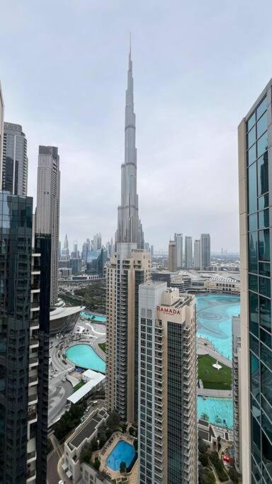 Burj Khalifa Outside View