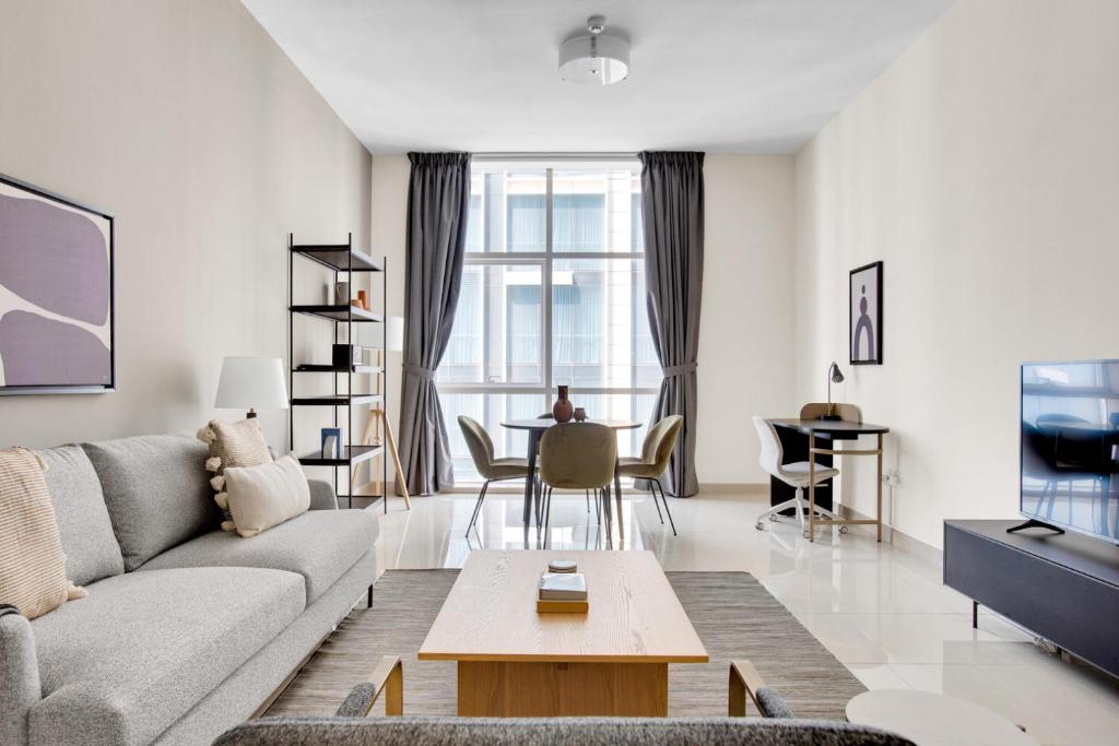 Blueground Duja Tower City View pool gym DXB-1108, Dubai (updated ...