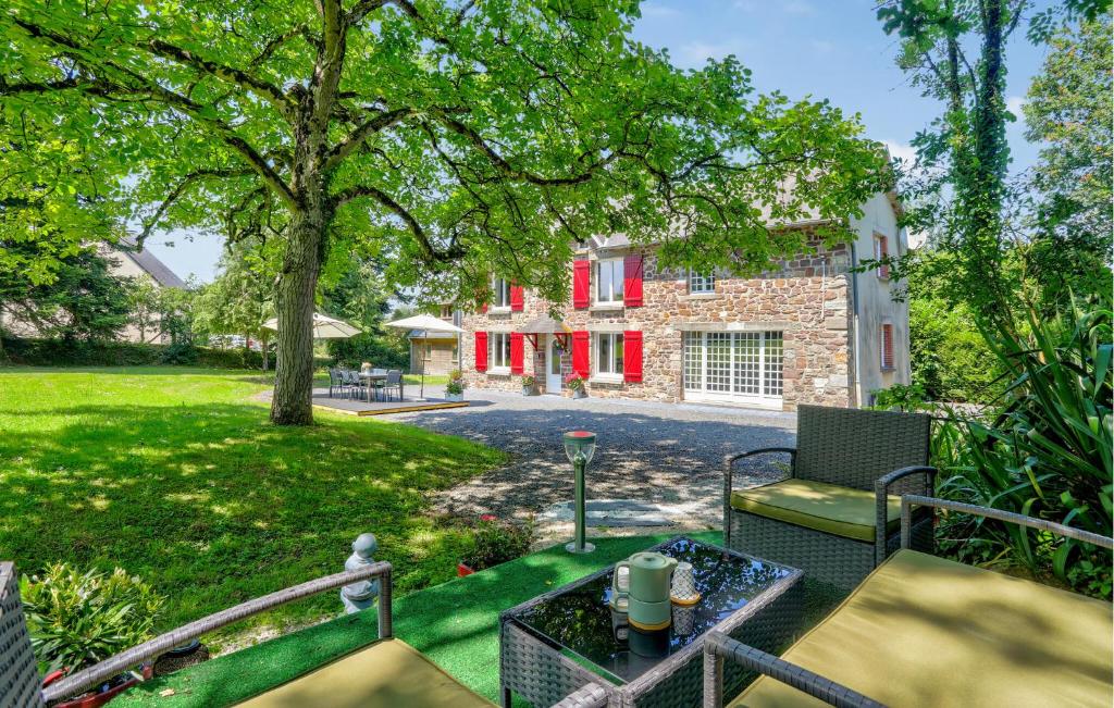 Stunning Home In Dangy With Wifi, Dangy (updated prices 2025)