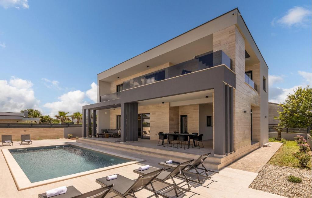 5 Bedroom Stunning Home In Nin, Nin (updated prices 2026)