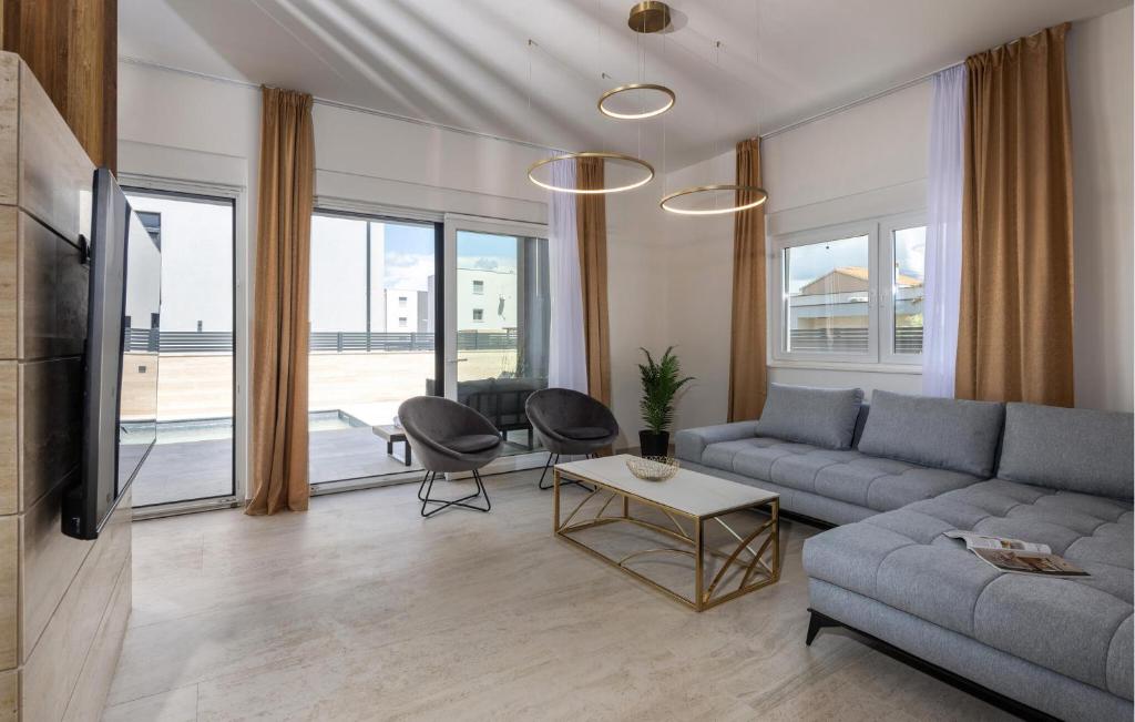 5 Bedroom Stunning Home In Nin, Nin (updated prices 2024)
