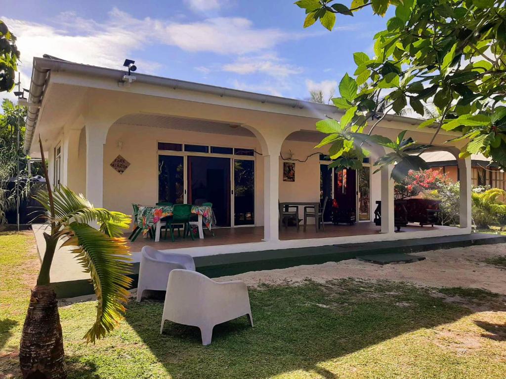 Fare ATAROA, Te-Fare-Arii (updated prices 2025)