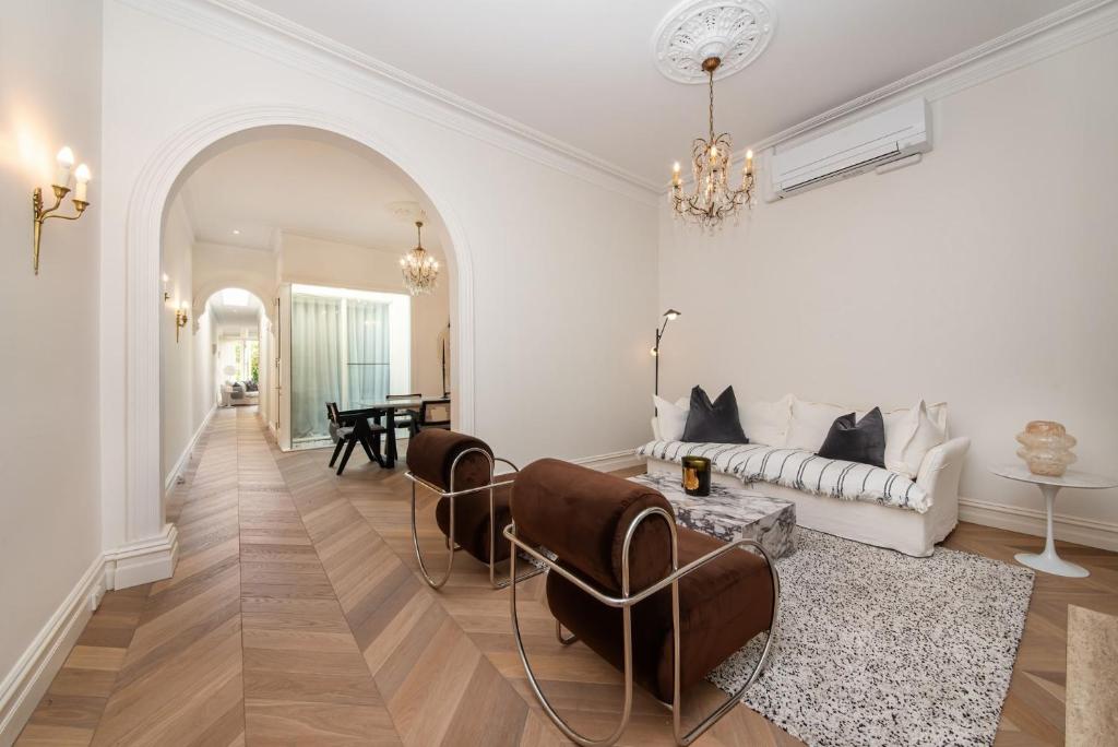 Hazel - the perfect escape in Hawksburn, Melbourne (updated prices 2024)