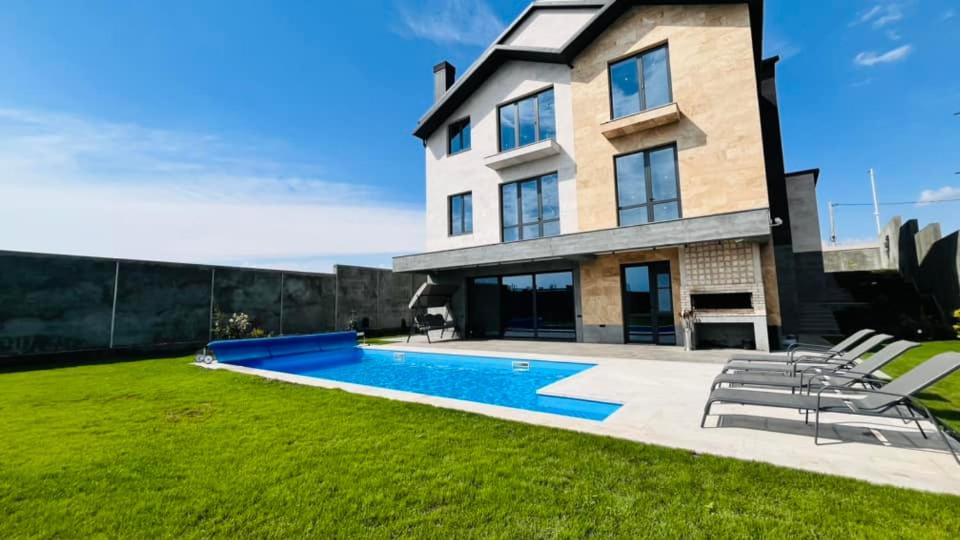 Pool House, Yerevan (updated prices 2025)