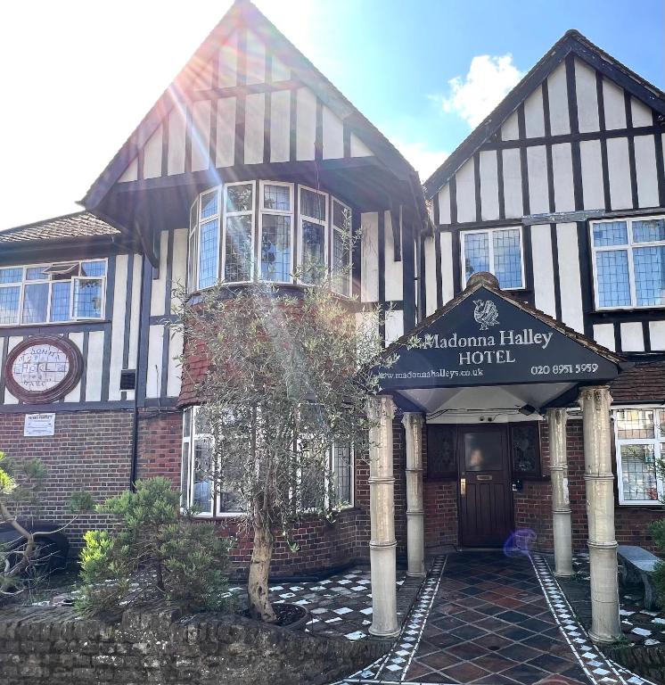 Madonna Halley Hotel, Edgware (updated prices 2025)