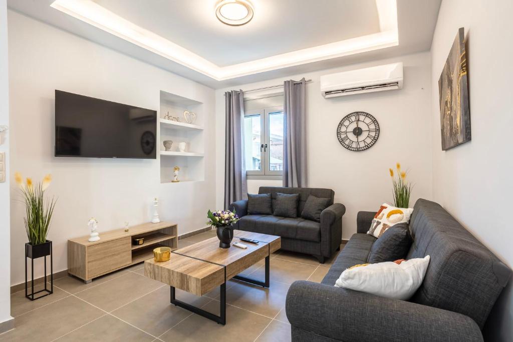 Filiatra Charming Urban Escape Your Cozy Retreat, Filiatra ...