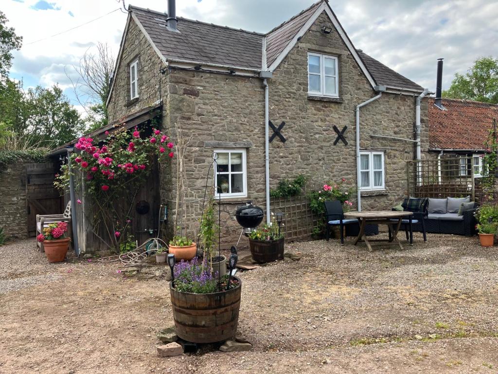 The Bothy at Oak Farm, Usk (updated prices 2025)