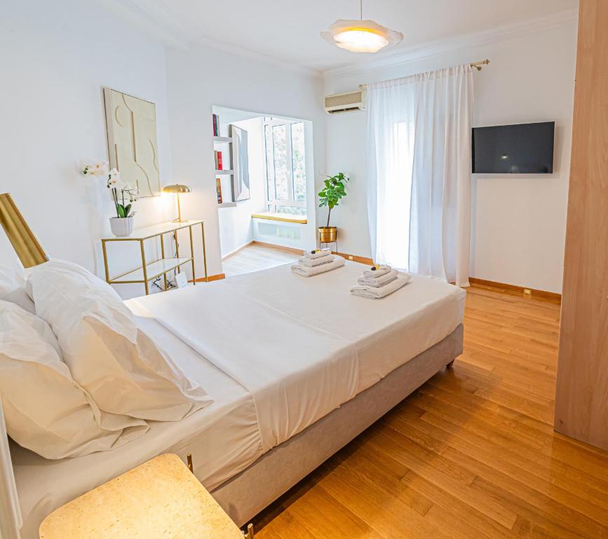 Plaka Grace-Elegant Hideaway under Acropolis, Athens (updated prices 2025)