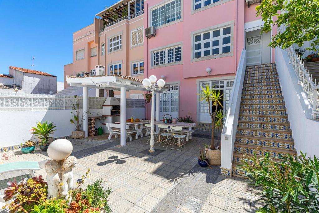 Casa Pink Flamingo Spacious Town Centre Villa, Tavira (updated prices 2026)