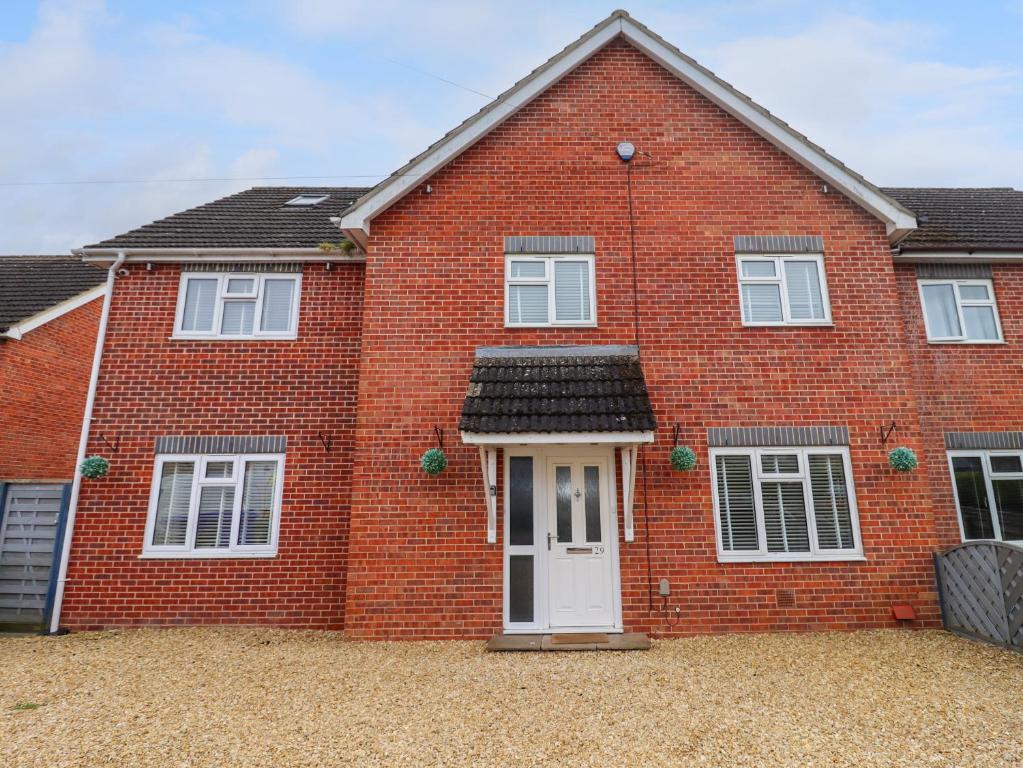The Bullseye, Stonehouse (updated prices 2025)