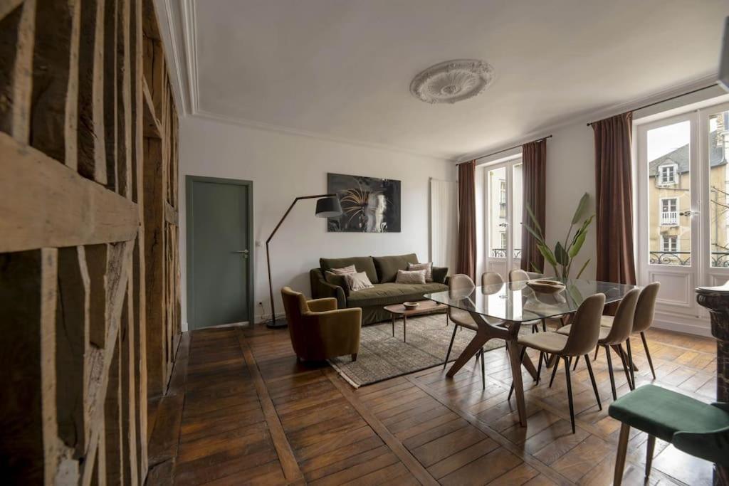 La Place Saint-Michel, Rennes (updated prices 2025)