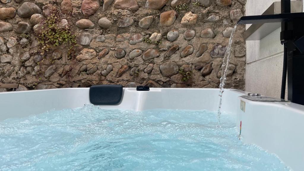 Casa Rural La ALBORÁ con jacuzzi exterior, Galisteo (updated prices 2025)