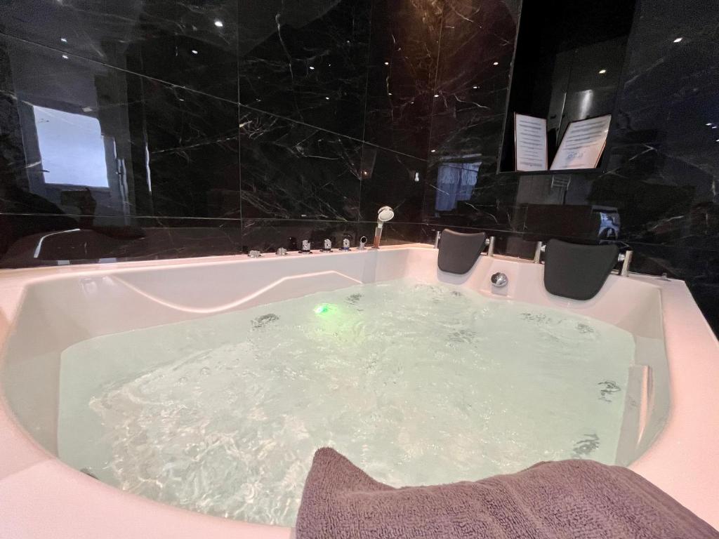 La balnéo de Margot ! -043, Rouen (updated prices 2025)