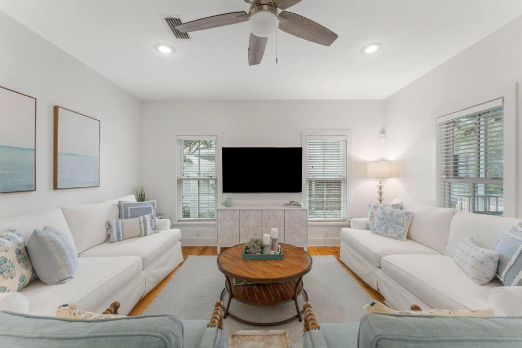 Steps to Public & Private Beach in Seacrest FL 30A, Pool, Bikes, Gear ...