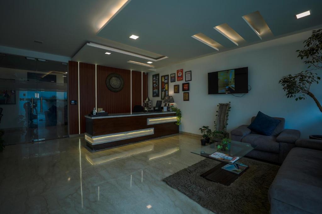 Vivid Boutique Hotel, Medanta, Gurugram, Gurgaon (updated prices 2025)