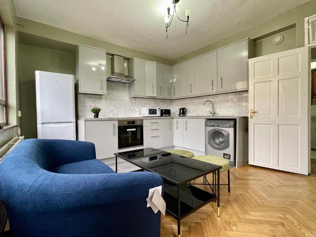 Stylish 4 Bed Apartment Kings Cross, London (updated prices 2025)