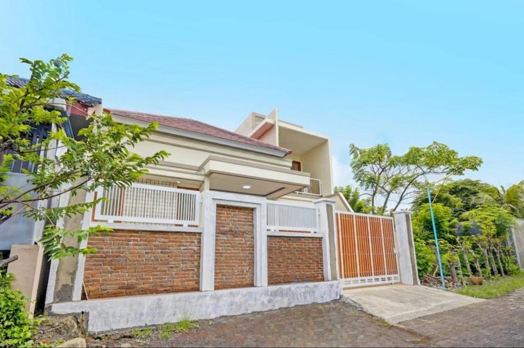 Kanggo Riko Family Homestay Mitra Reddoorz, Banyuwangi (updated prices 2025)