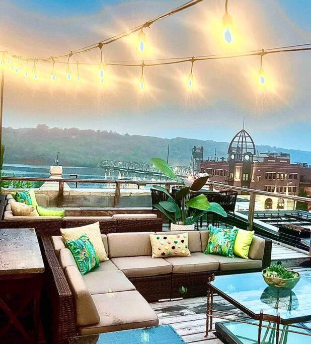 Lumberjack Inn with rooftop, Stillwater (updated prices 2026)