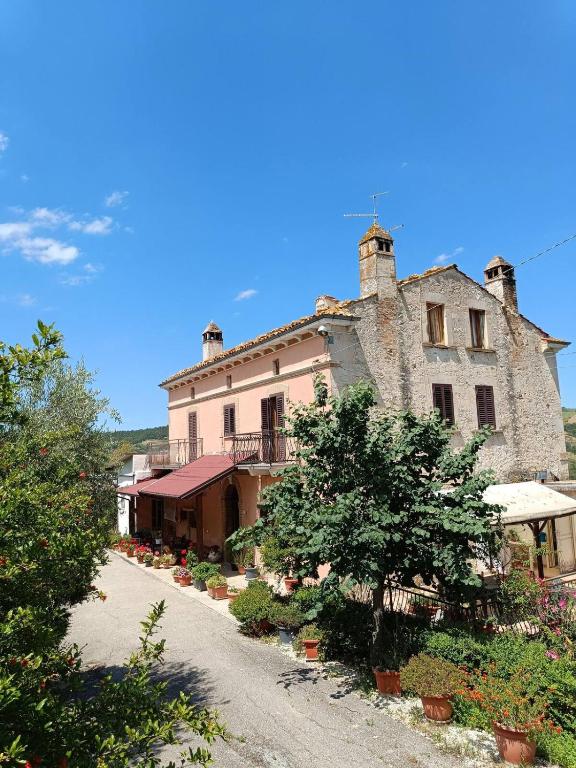 Casa contadina nel verde ai piedi della Majella - Agricasa Caprafico ...