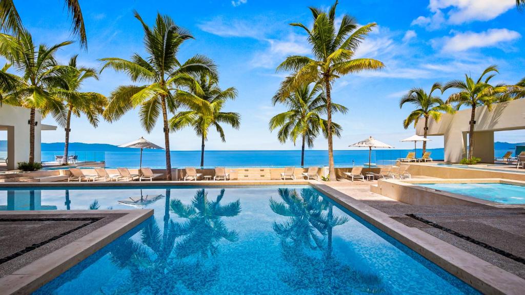 Oceanfront Bliss, Luxe 2BR at Harbor 171, Puerto Vallarta ...