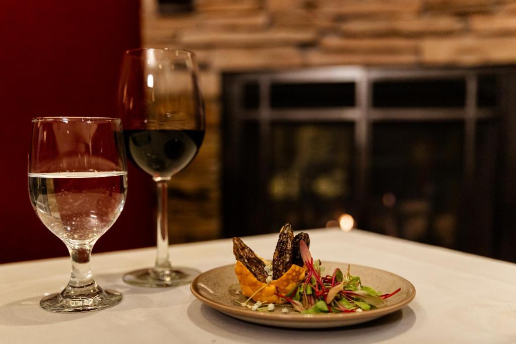 Tenaya at Yosemite, Fish Camp (updated prices 2025)