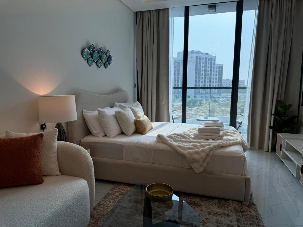 ASHRI HH Studio in Samana hills with Pool View, Dubai (updated prices 2026)