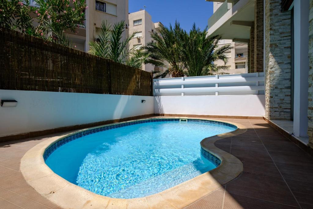 Paradise Apartment with Private Pool & Sea View, Larnaca (updated ...