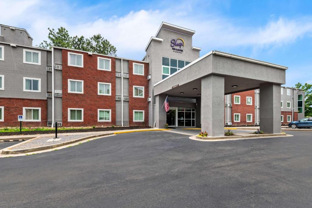 Sleep Inn & Suites Pigeon Forge Downtown, Pigeon Forge (updated prices ...