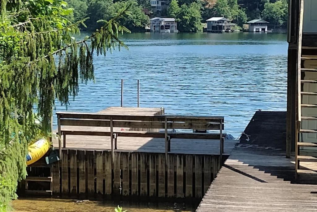 Lake summit cabin on the hill Great views with lake in front, Saluda ...