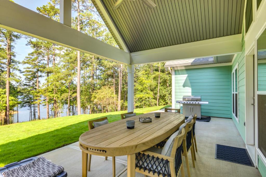 Lakefront McCormick Retreat with Patio and Views, McCormick (updated ...