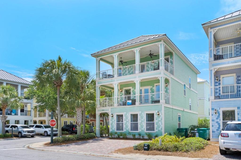 Splish Splash Pet friendly Pool view, Destin (updated prices 2025)