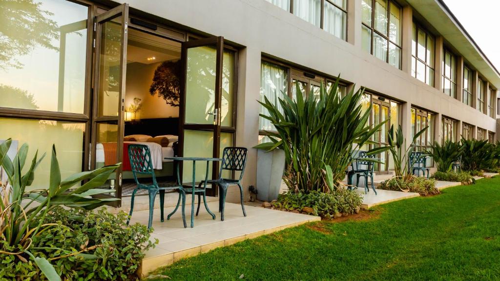 Phakalane Golf Estate Hotel & Convention Centre, Gaborone (updated ...