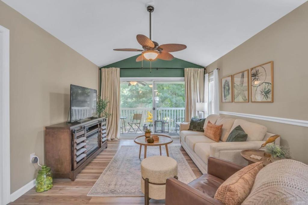 River Oaks Resort Cozy Golf Course Unit 18F, Myrtle Beach (updated ...