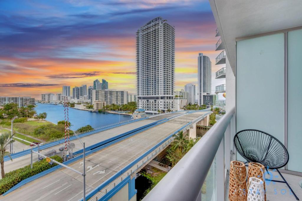 Amazing Studio Infinity View Balcony, Hallandale Beach (updated prices ...