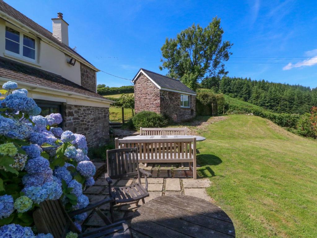 Whitley Farm, South Molton (updated prices 2025)