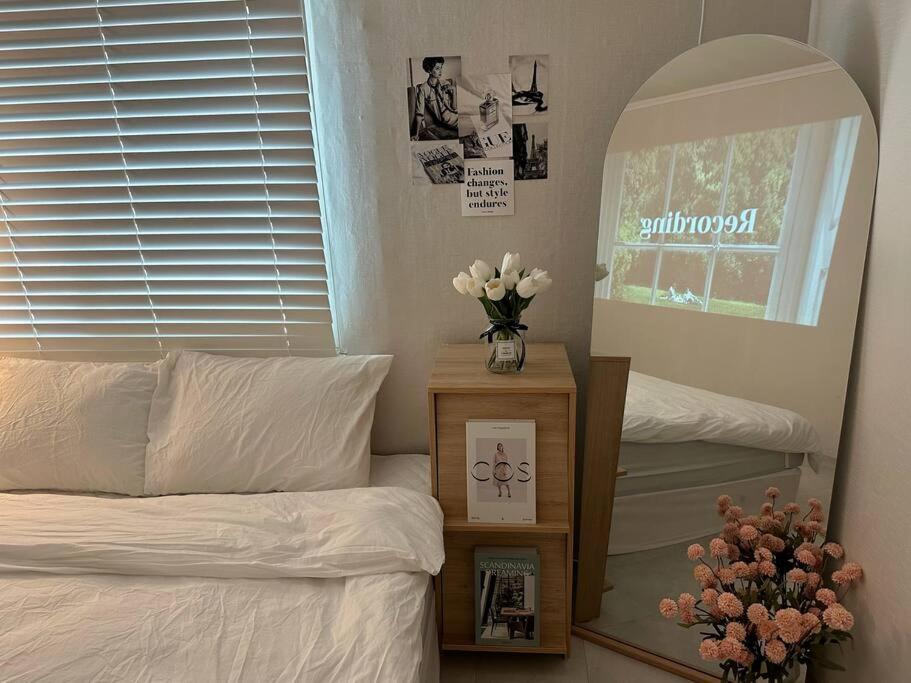 Seoul Central, Dongdaemun, 1min to Sindang station, 1km to DDP, Seoul ...