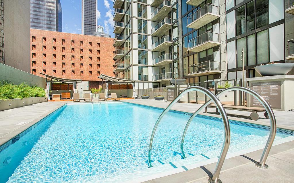 2 Bed 2 Bath Contemporary High Rise DTLA Living, Los Angeles (updated ...