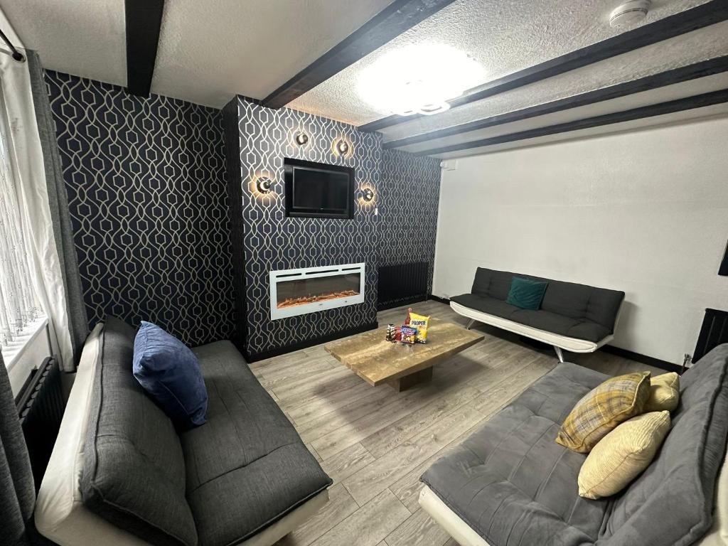 Modern Pink Cottage in Blackpool, Blackpool (updated prices 2026)