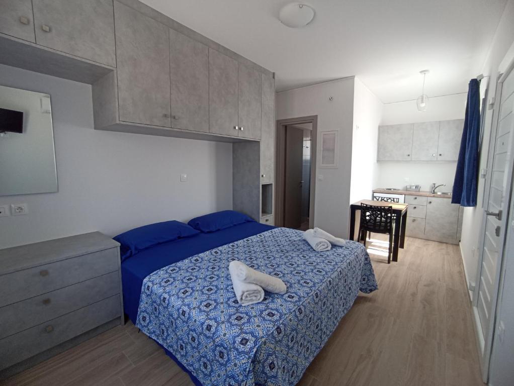 Agria Rigani Studios, Samos (updated prices 2026)