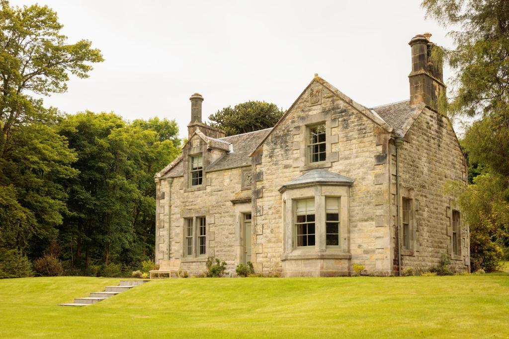 Penicuik Estate, Penicuik (updated prices 2024)