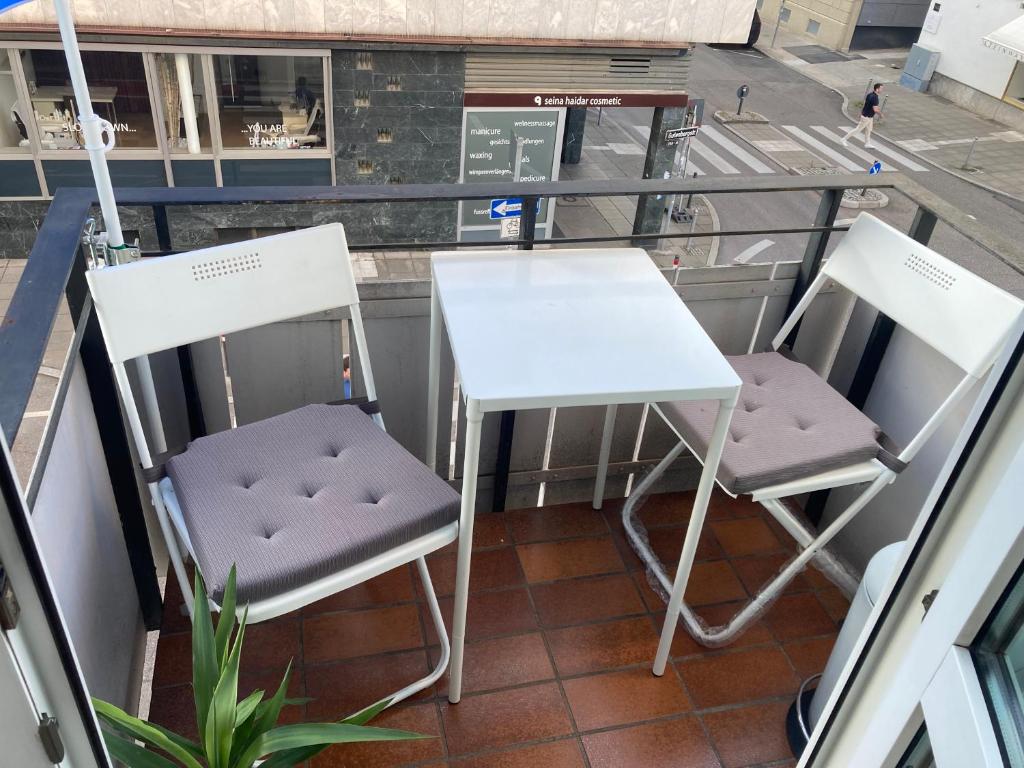 Schöne 1 Zimmer Wohnung mit Balkon am Feuersee, Stuttgart (opdaterede ...