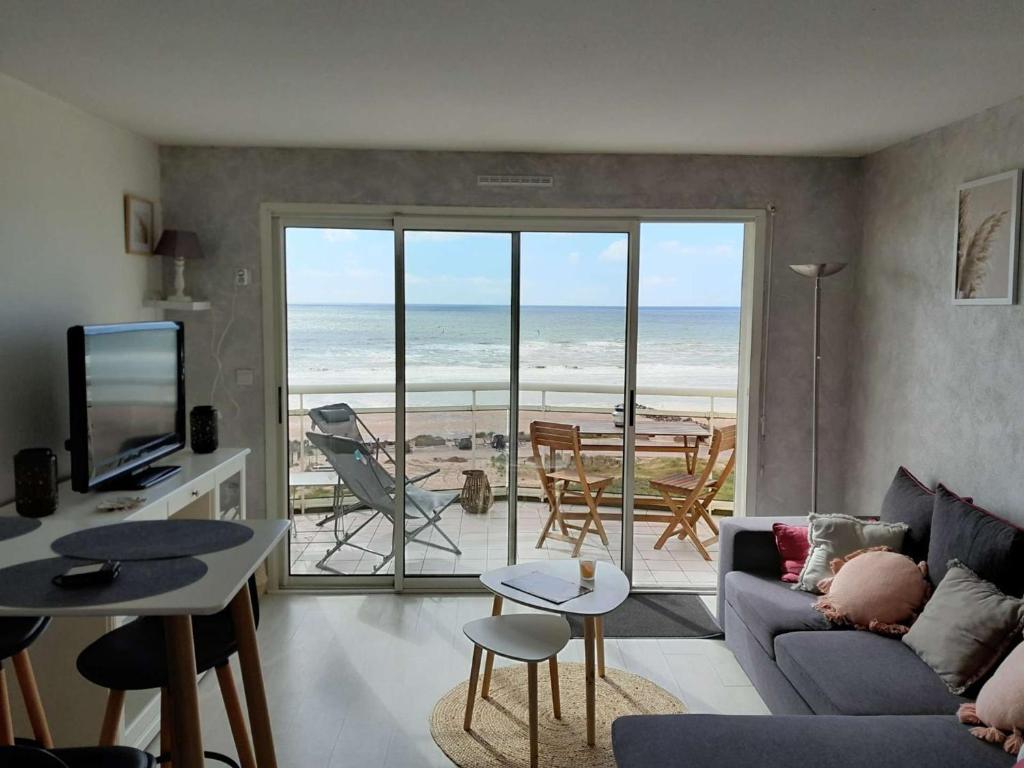 Appartement 4 Couchages, Face à la Mer avec Balcon et Parking Privatif ...