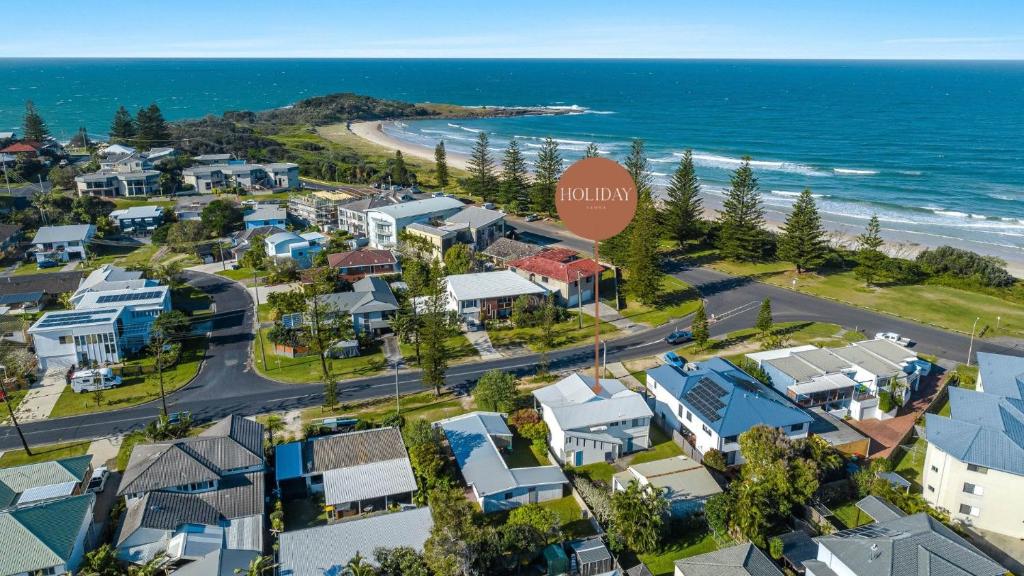 Beachdrift - Classic Beach House, Yamba (updated prices 2024)