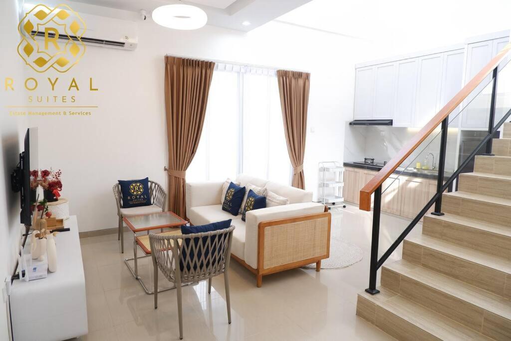 Royal Suites Home Villa 3BR with Private Pool - C9, Batam Center ...