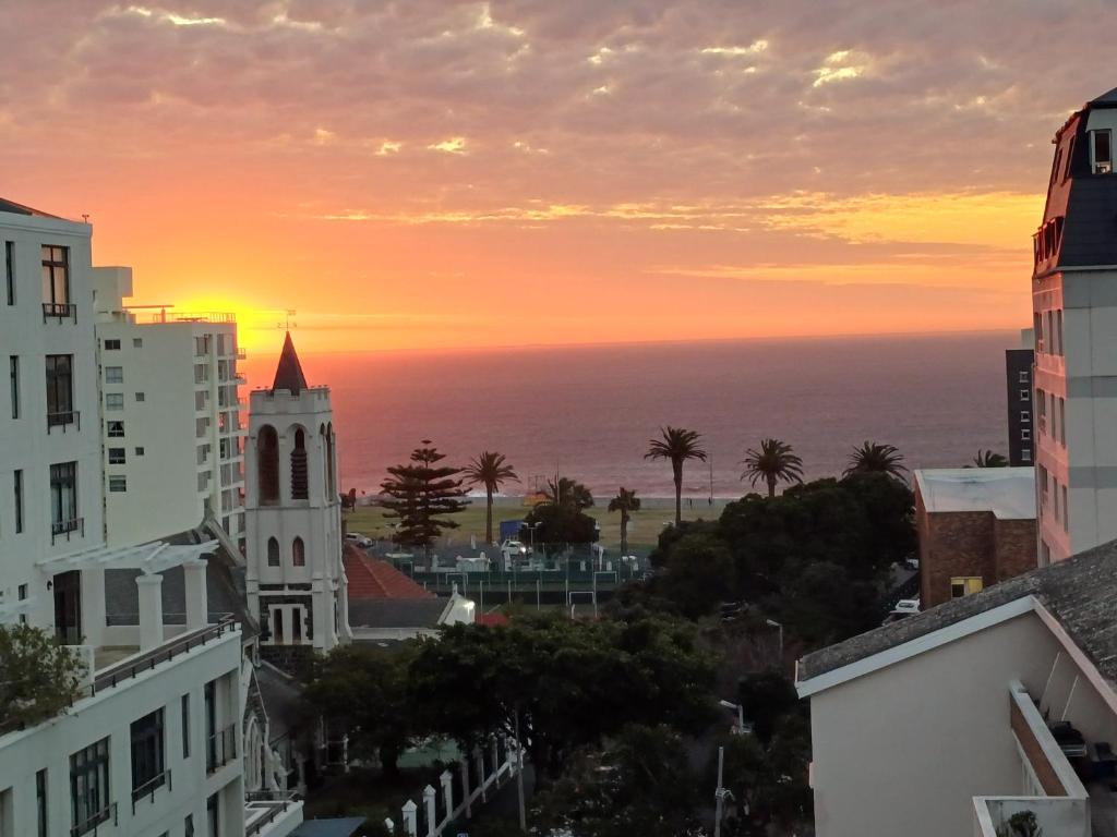 Ultimate convenience plus magic views!, Cape Town (updated prices 2026)