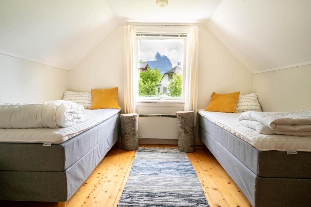 Villa Vertical - Room Bispen, Åndalsnes (updated prices 2025)