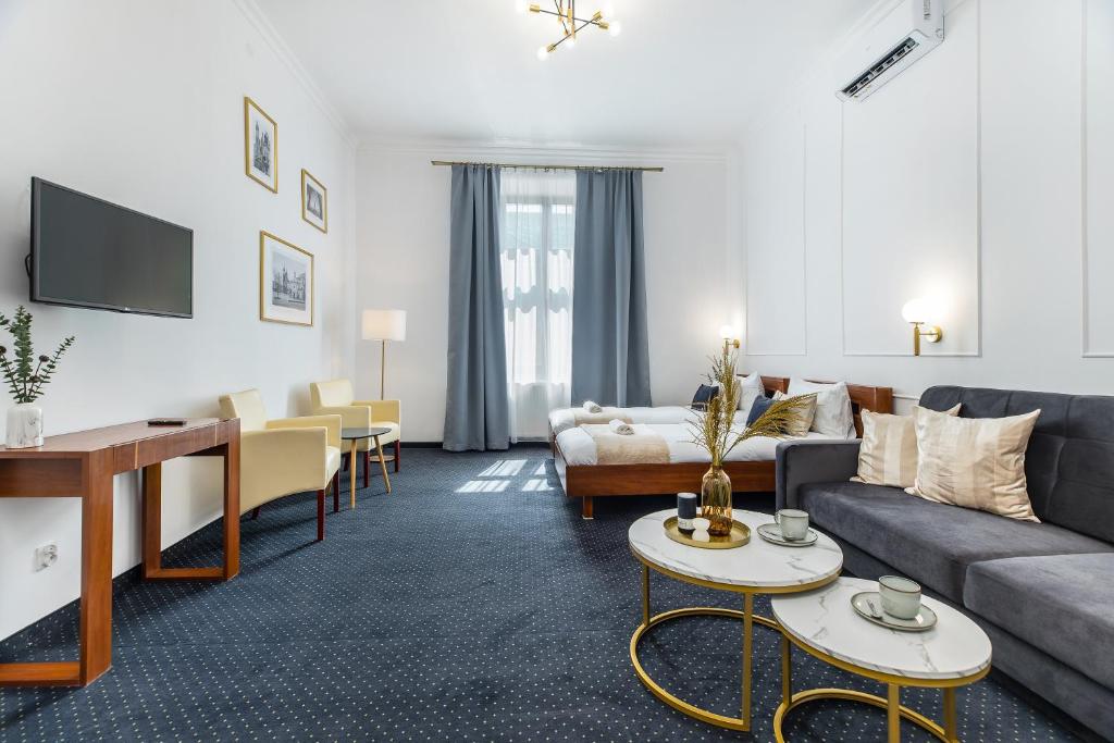 BoB Elite - Szpitalna, Kraków (updated prices 2026)