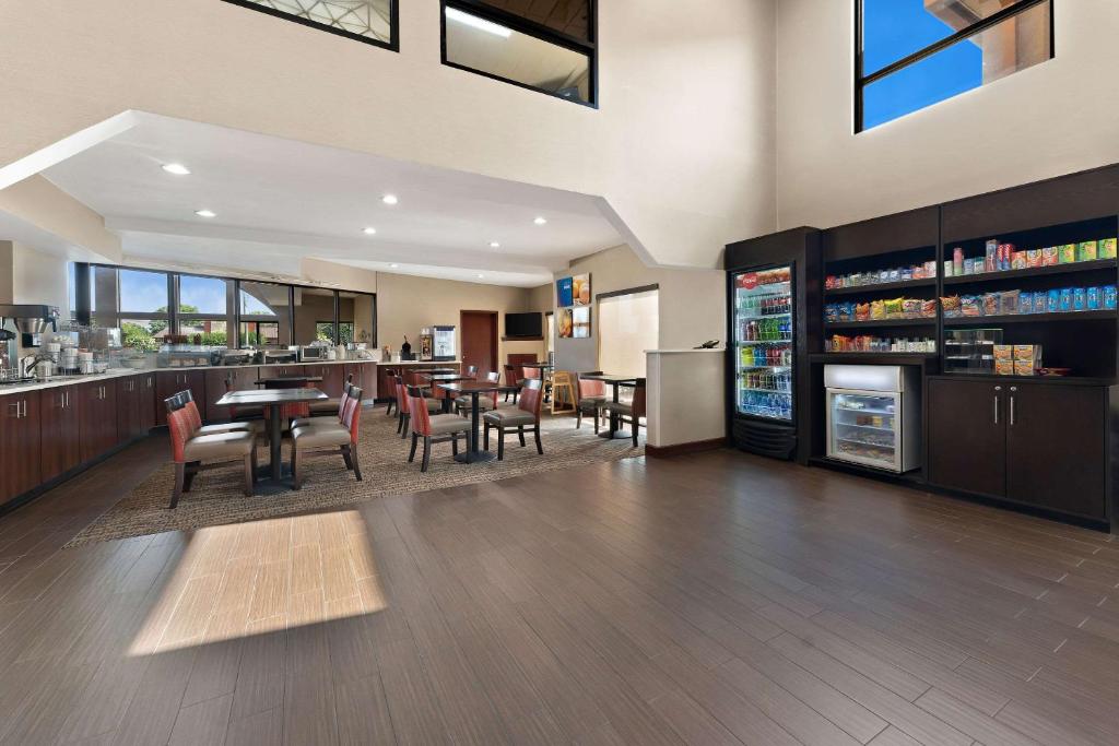 Comfort Suites near Robins Air Force Base, Warner Robins (updated ...