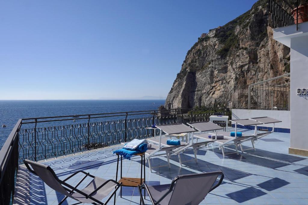 Seaside Dream View, Meta (updated prices 2026)