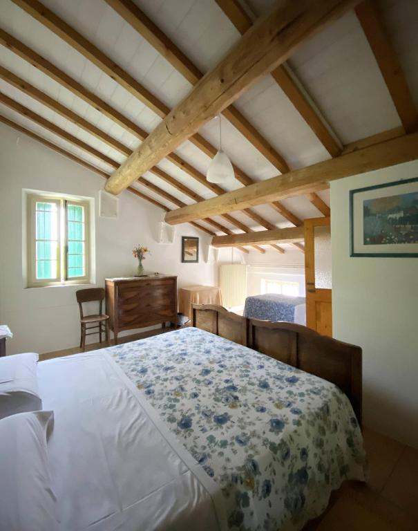 Stanza matrimoniale Medaglie D'Oro, Casone Sanguinetto (updated prices ...